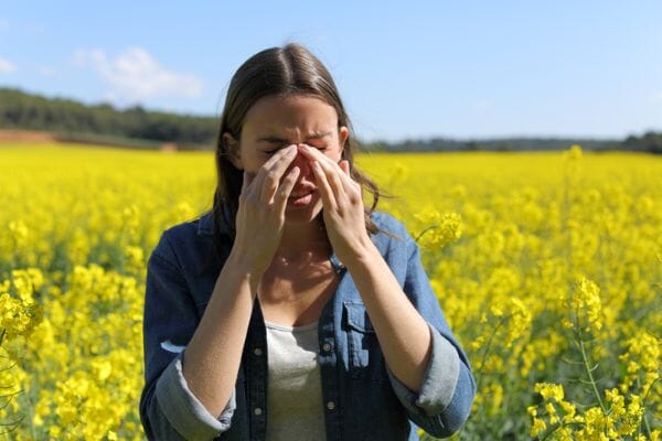 8 causes of suddenly itchy and flaky eyebrows